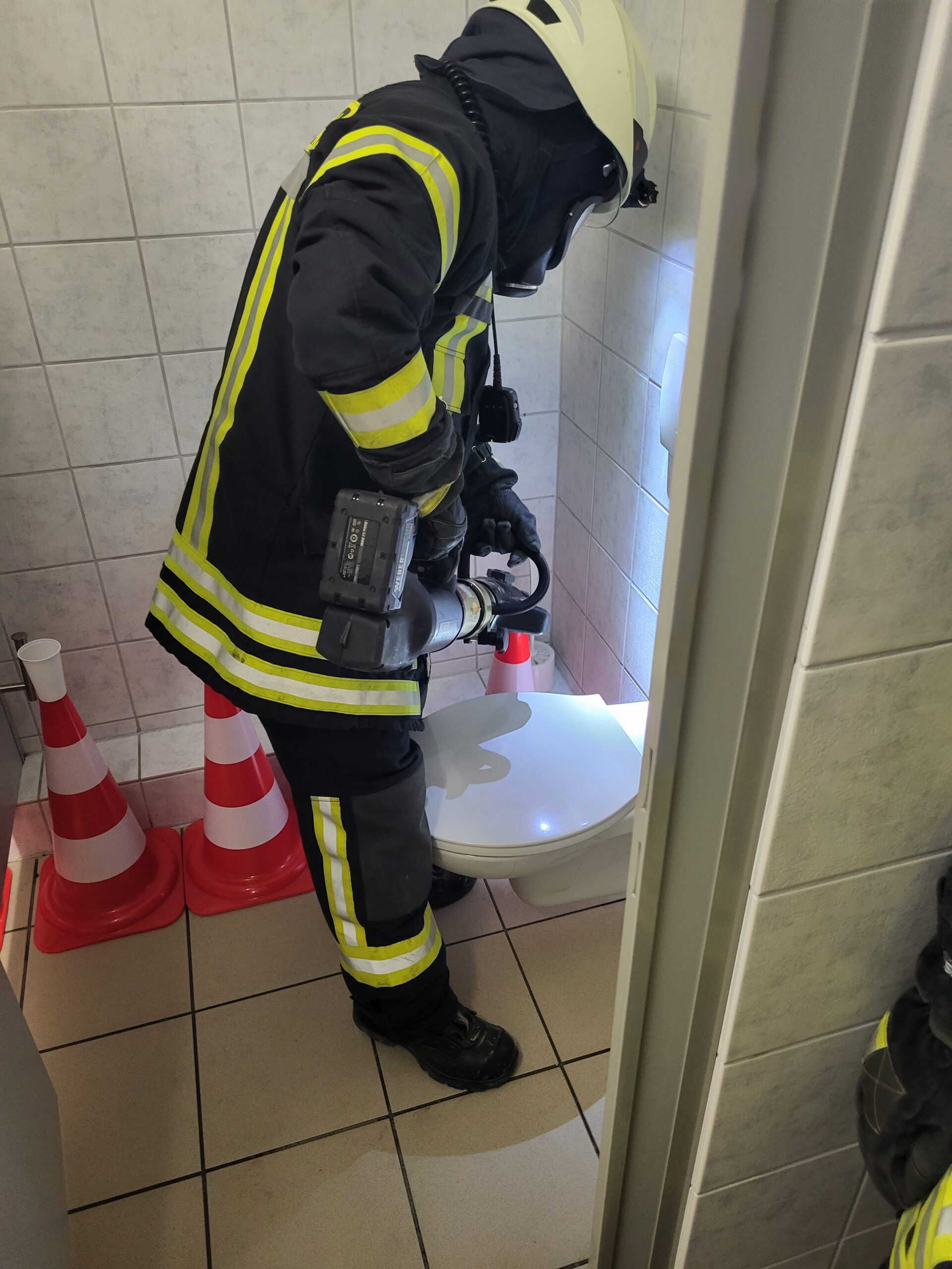 Übungsdienst – Teambuilding unter Atemschutz – Freiwillige Feuerwehr ...